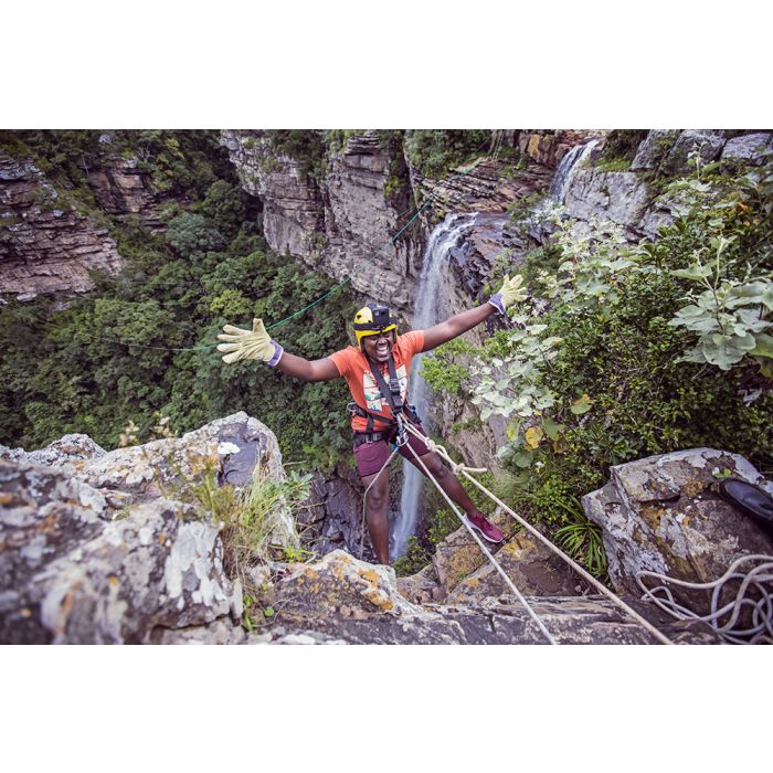 Thrillseekers-Oribi Gorge-A man bungee jumping